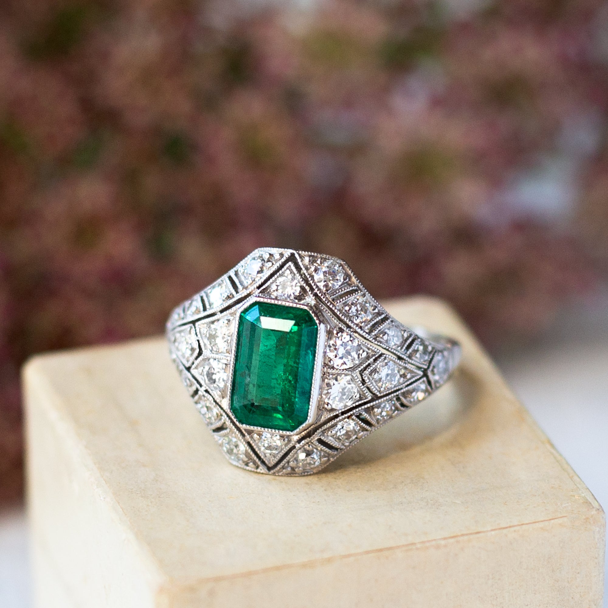 The elegance of Victorian era emeralds 💚 – Walton's Jewelry